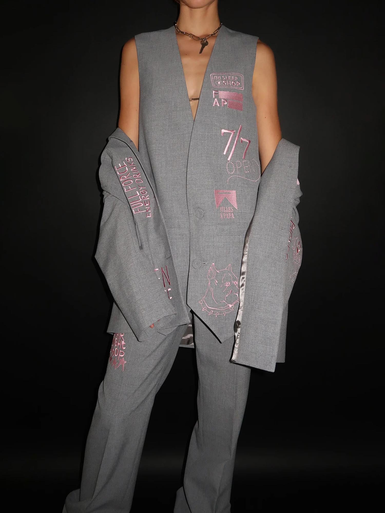 Brandon Embroidery Grey Pink – Speakthestore